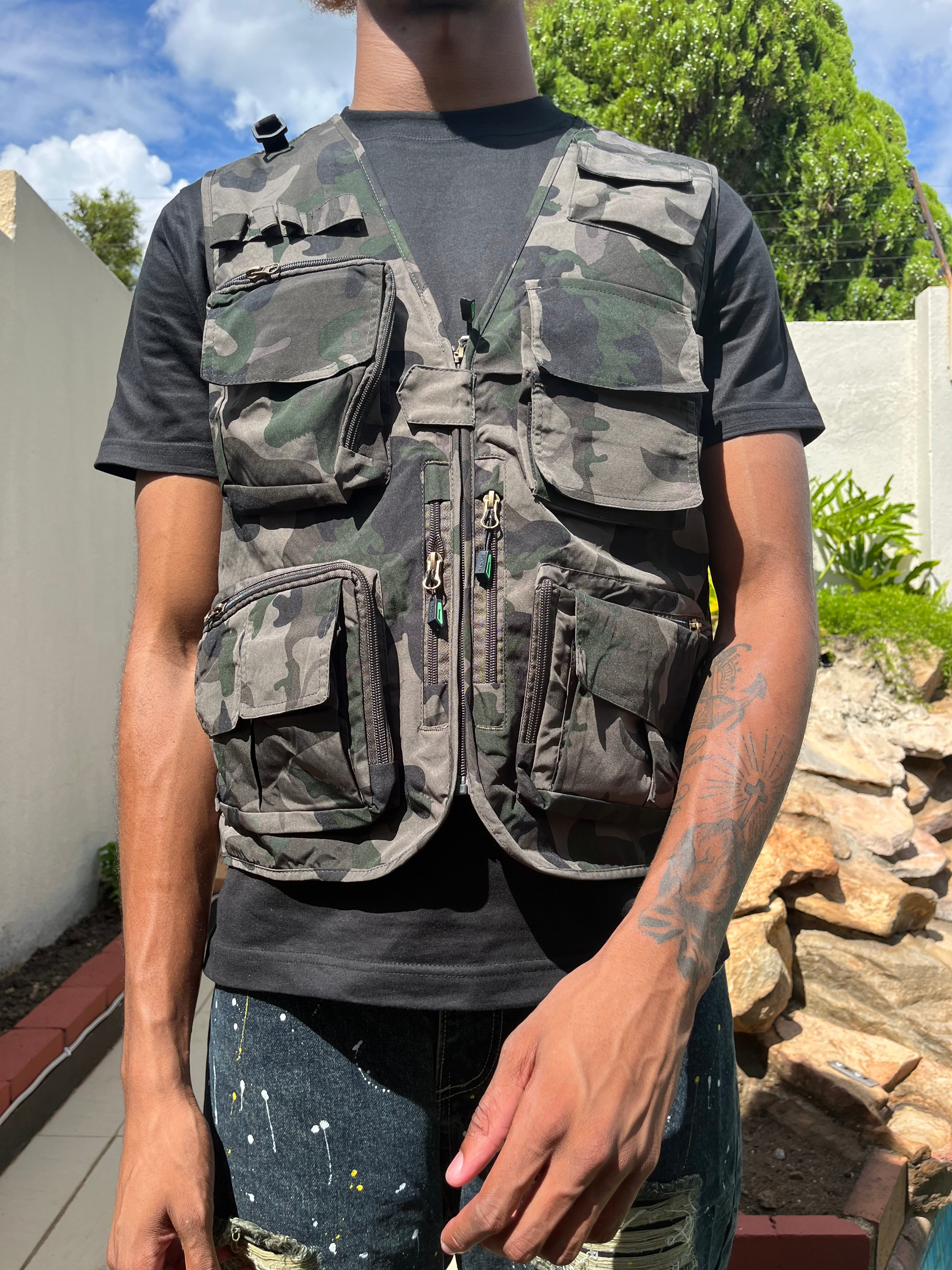 Camo Utility Vest – Laqueeze